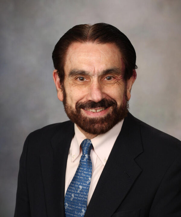 Mayo Clinic Alumni Association | Lawrence Sinak, M.D. (I ’79, PHYS ’83 ...